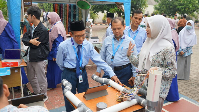 SMA - YAYASAN AL MUSLIM