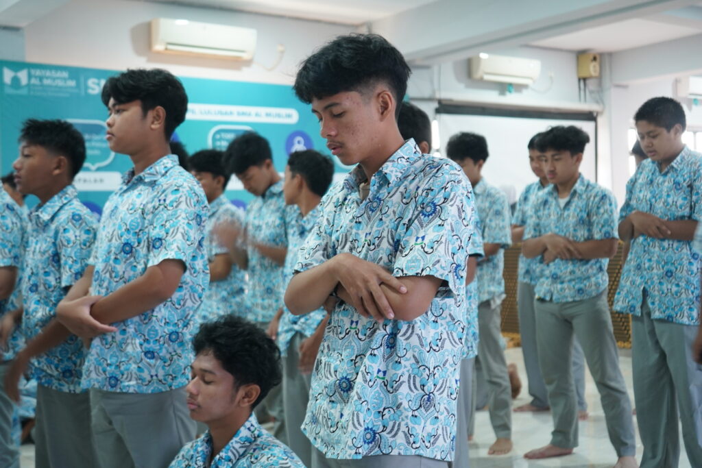 SMA - YAYASAN AL MUSLIM