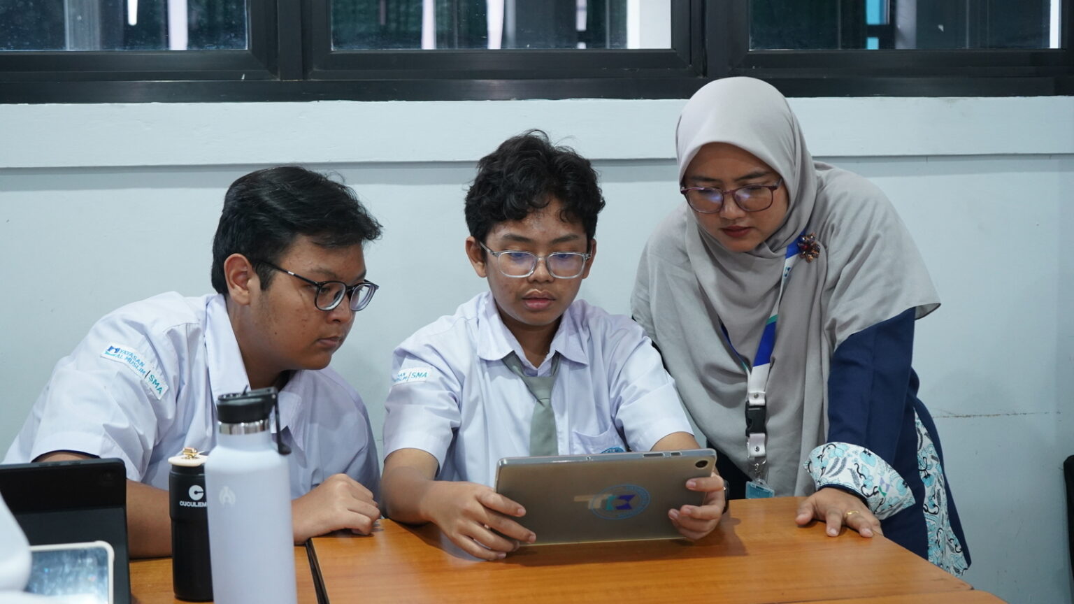 SMA - YAYASAN AL MUSLIM